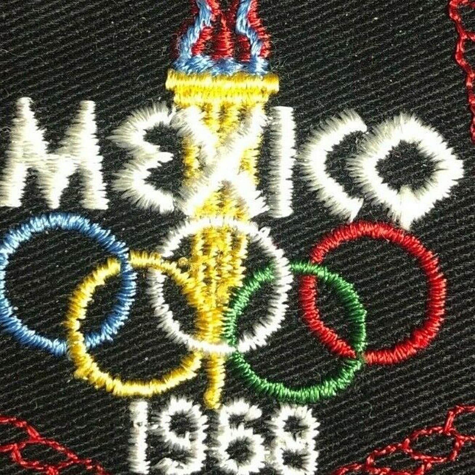 Vintage 1968 XIX Olympiad Mexico Embroidered (Shooting?) Patch Torch O ...